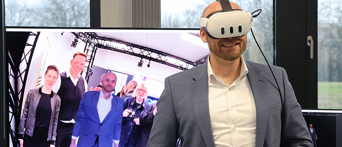 Digitalminister befragte seinen Avatar - einBLICK - Online-Magazin der ...